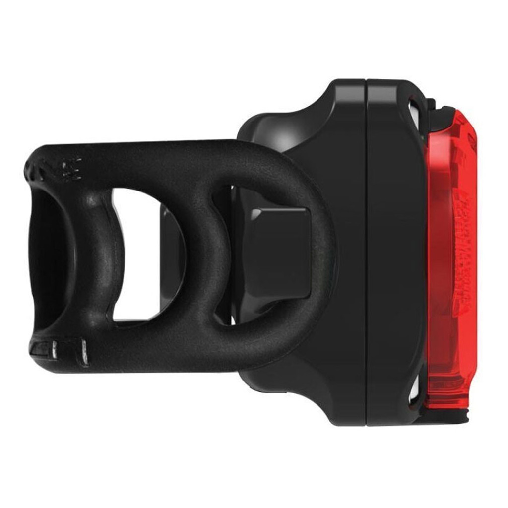 Luz trasera Lezyne Zecto Drive Max 400+ con potencia máxima de 400 lúmenes